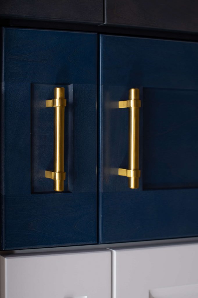 Cabinet Hardware | Fast Cabinet Doors