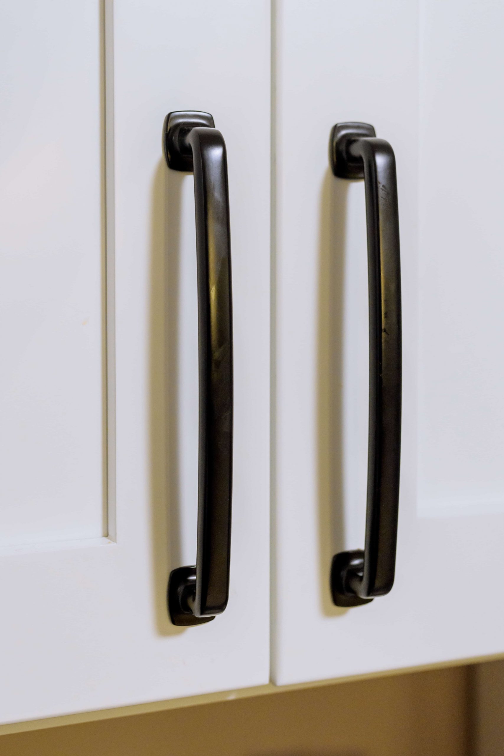 Which Cabinet Door Knobs to Choose and When - Fast Cabinet Doors